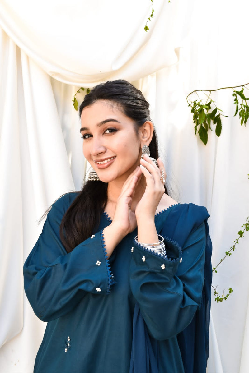 Zarminay, Embroidered Lawn Dress – Rang Barsay