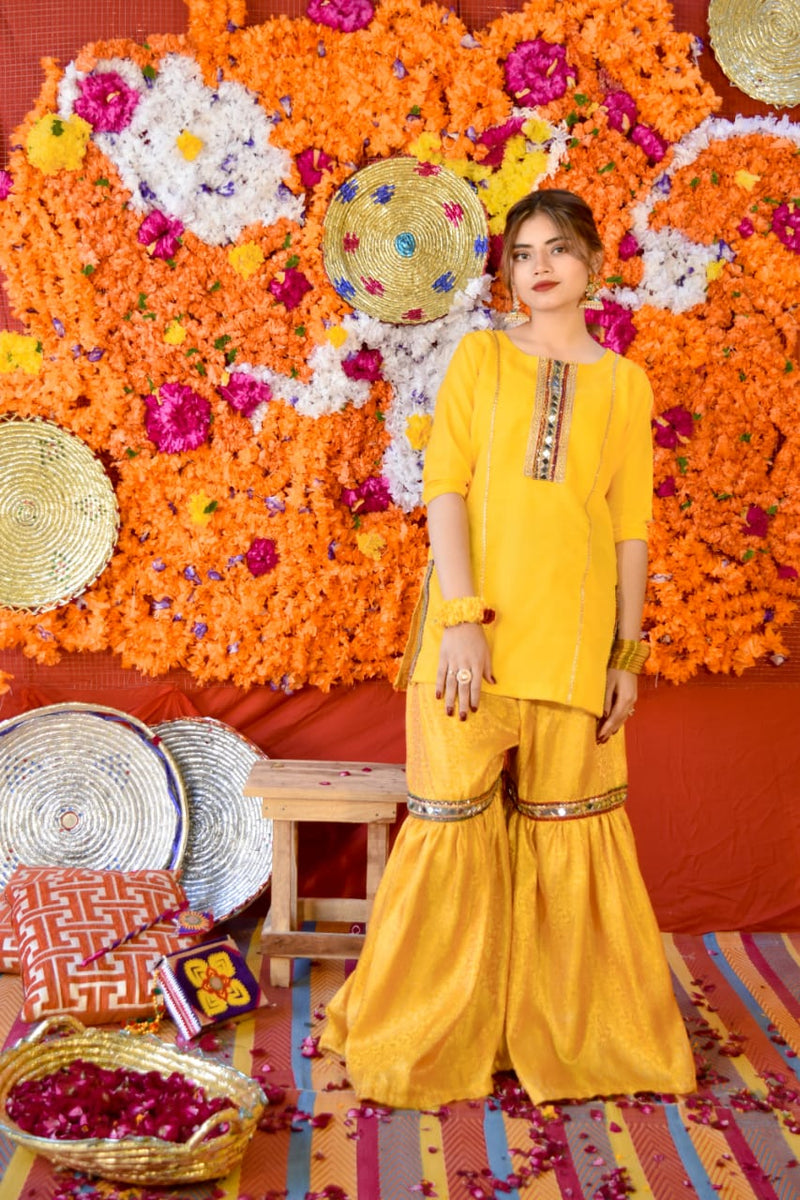 Roop 2Pc – Rang Barsay